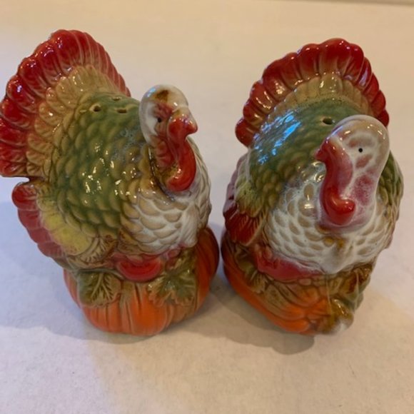Posh | Dining | Ceramic Wild Turkey Salt Pepper Shakers ...